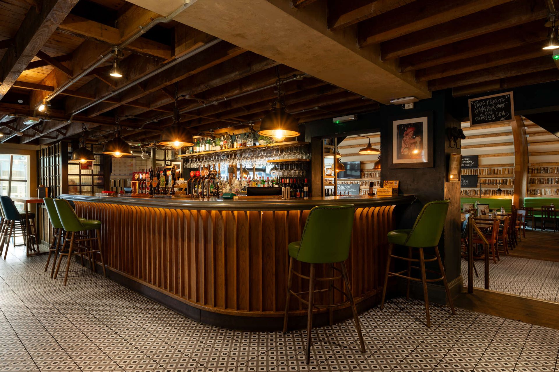 The Bull Bracknell | Pub & Restaurant in Bracknell Town Centre